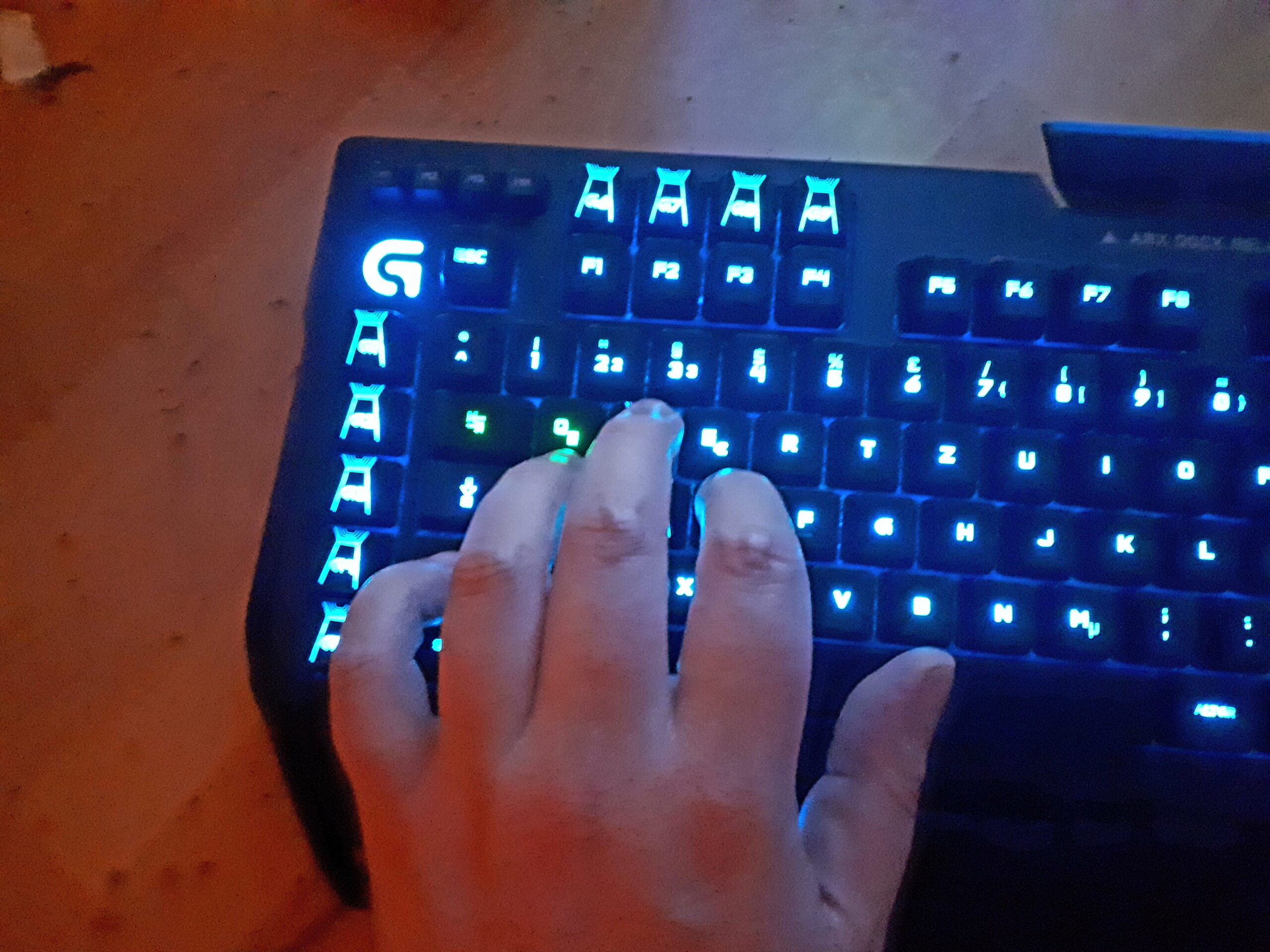 How do you use WASD firestorm?