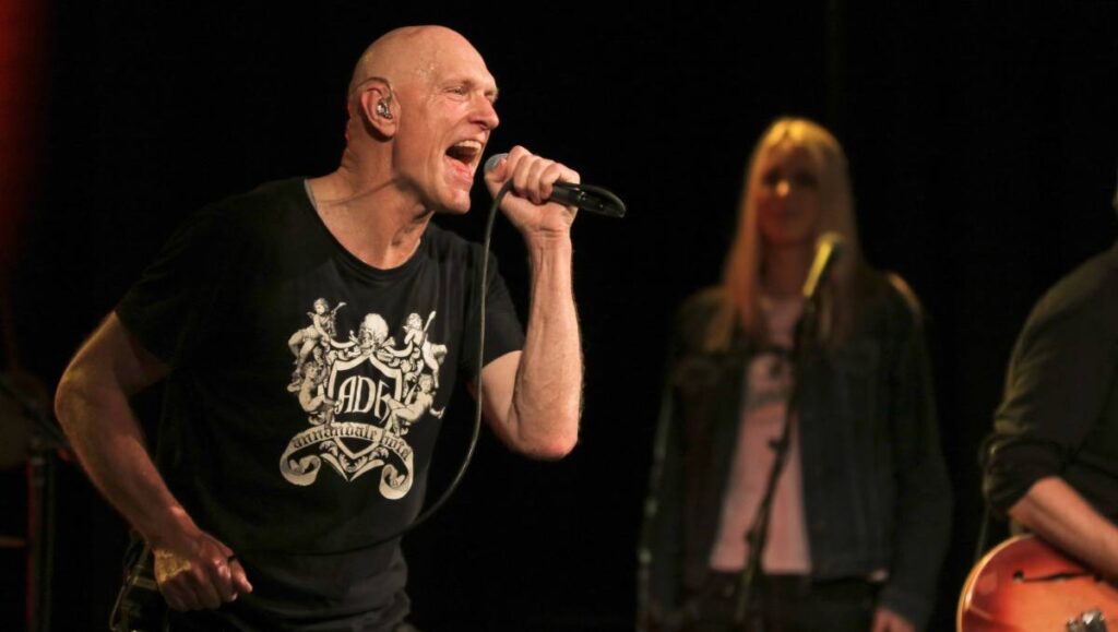 What Does Midnight Oil Do 
