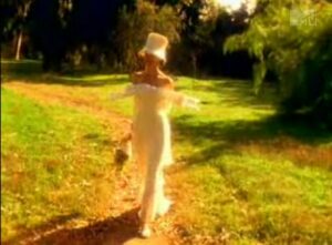 Who is the girl in the Duran Duran video ordinary world? – Famuse : #1 ...