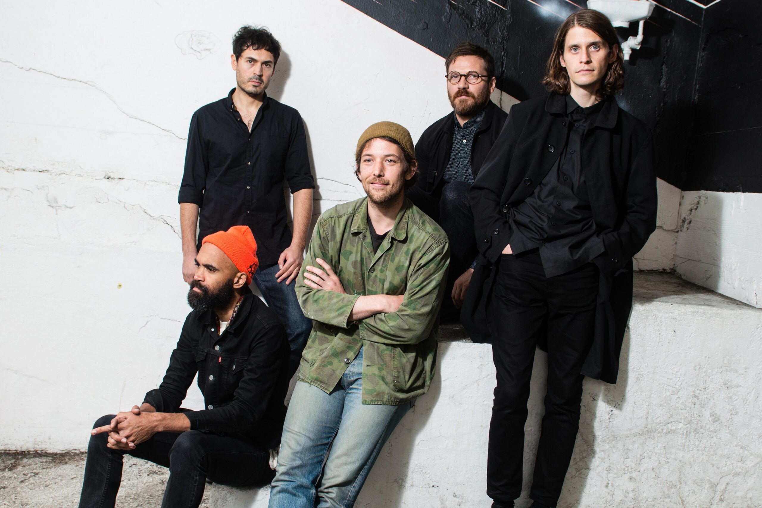 Who is the lead singer of Fleet Foxes?