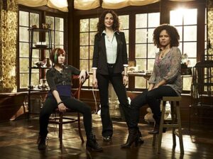 Why did Joanne Kelly leave Warehouse 13? – Famuse : #1 Models, Actors ...