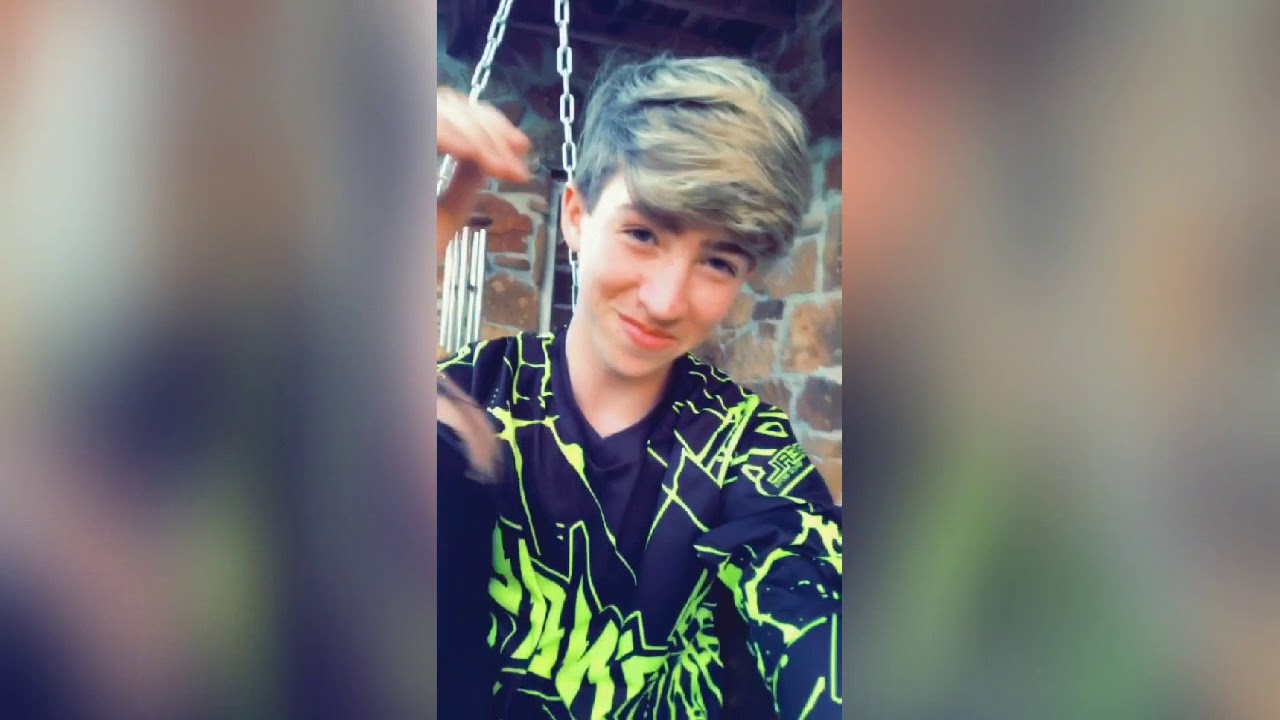 How old is Cashk? – Famuse : #1 Models, Actors, Agencies, Photographers ...