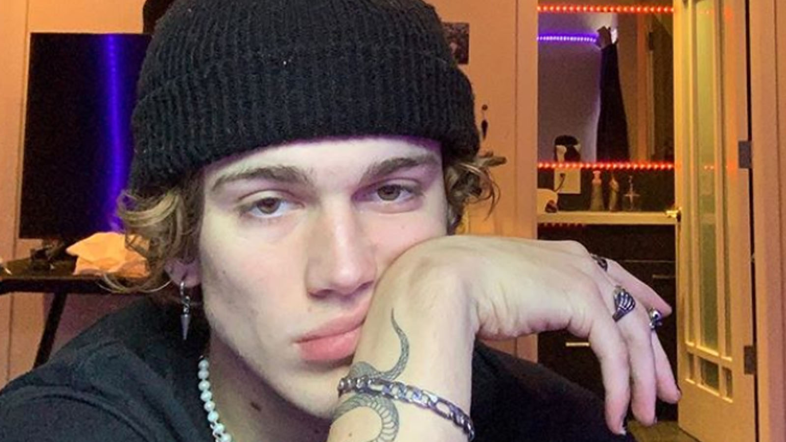 Is Vinnie Hacker a professional boxer? – Famuse : #1 Models, Actors ...